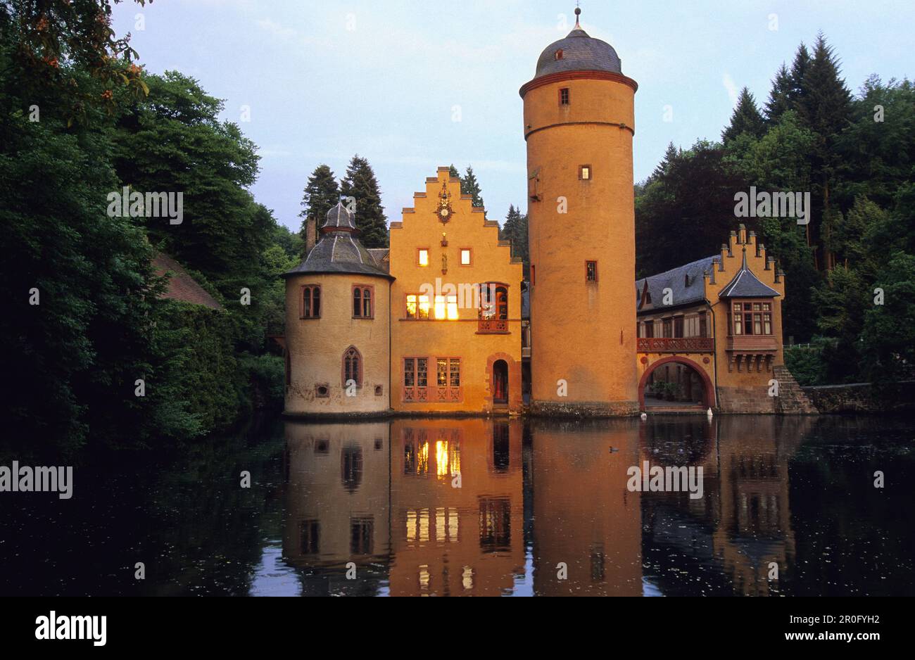 Mespelbrunn castle hi-res stock photography and images - Alamy