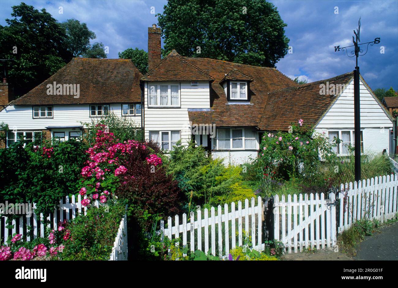 Smarden village kent england uk hi-res stock photography and images - Alamy