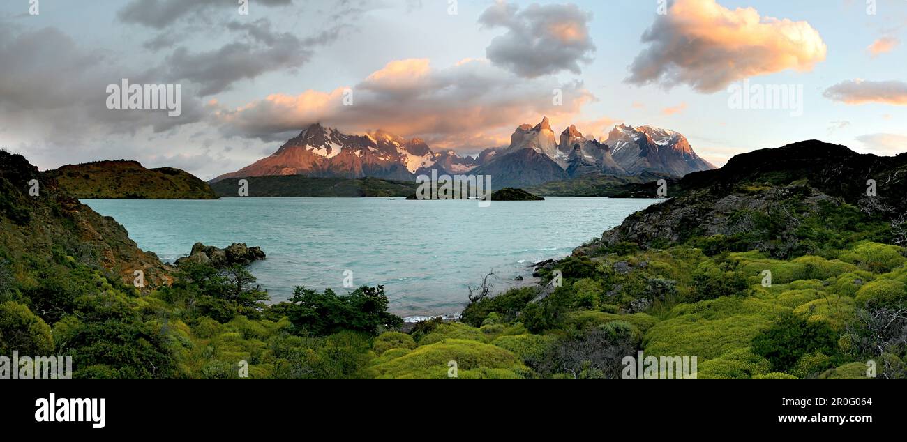 Lake Pahoé in front of Torres del Paine, Torres del Paine National Park ...