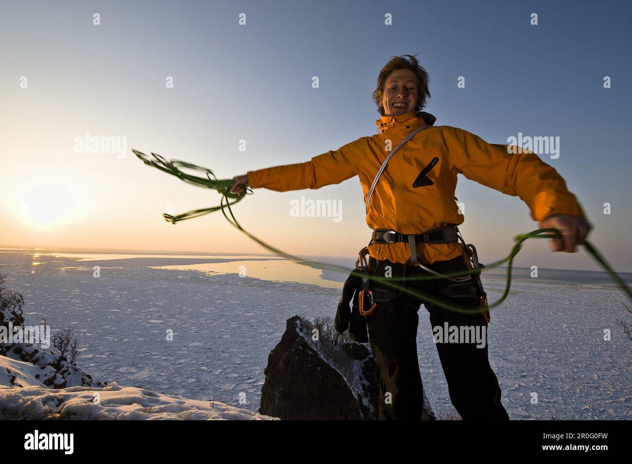Throwing a rope hi-res stock photography and images - Alamy