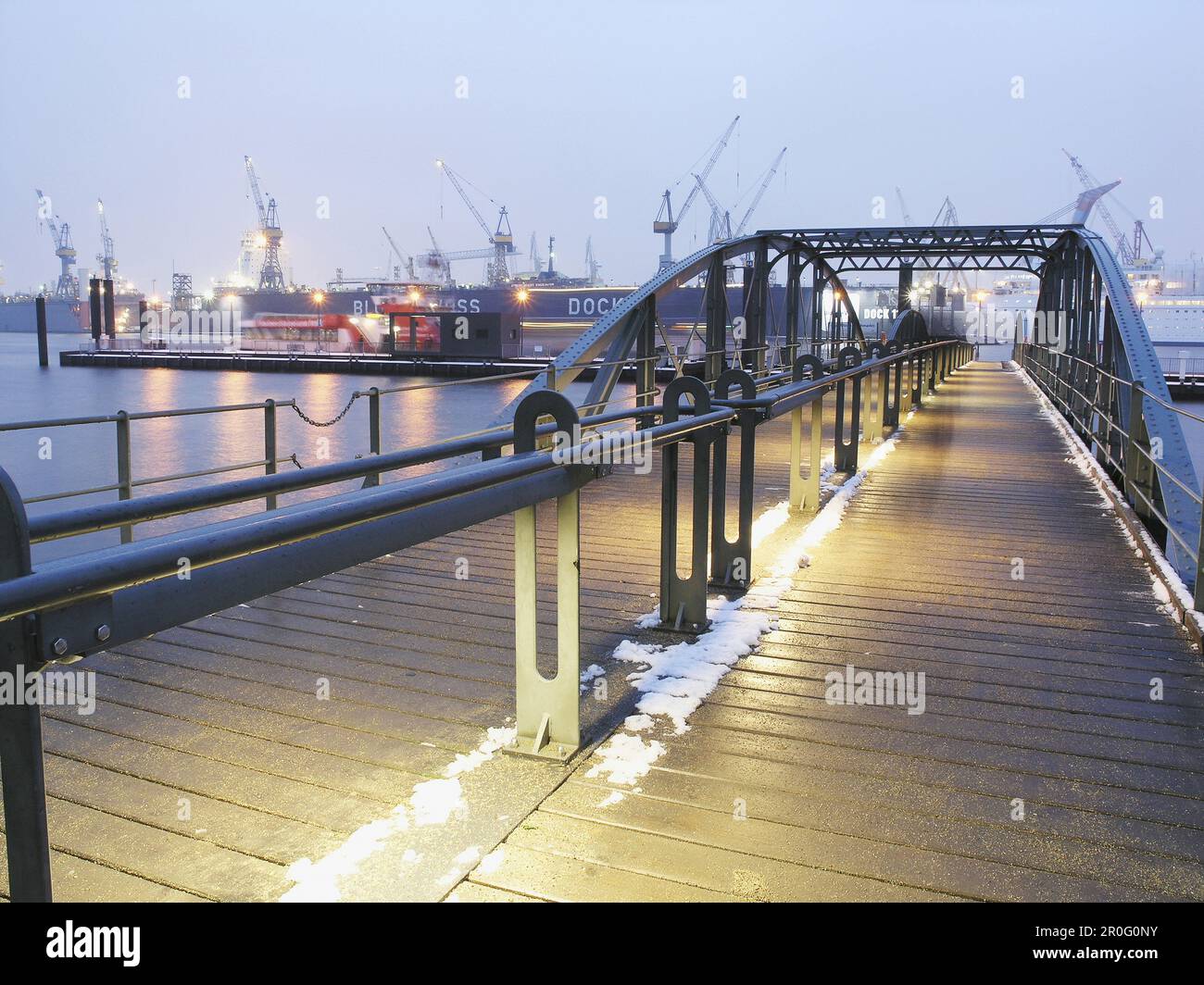 Landing stage dockyard hi-res stock photography and images - Alamy