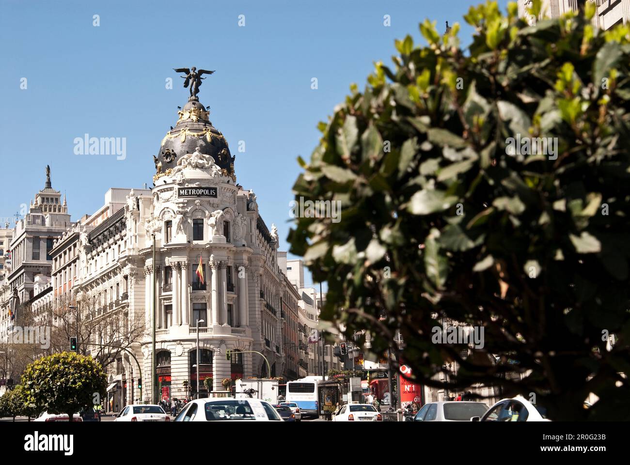 Metropolis Building, edificio metropolis, designed as an insurance ...