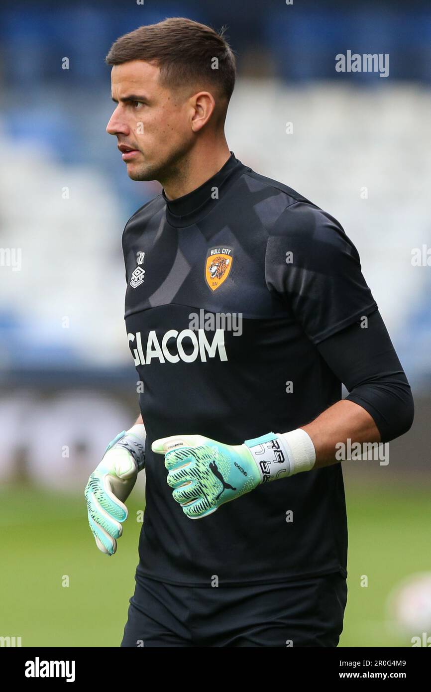 Karl Darlow #12 of Hull City warms up during the Sky Bet Championship ...