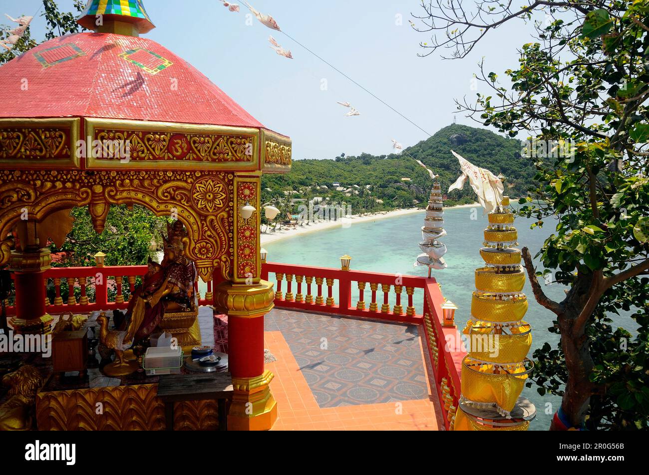 Pagoda hat hi-res stock photography and images - Alamy