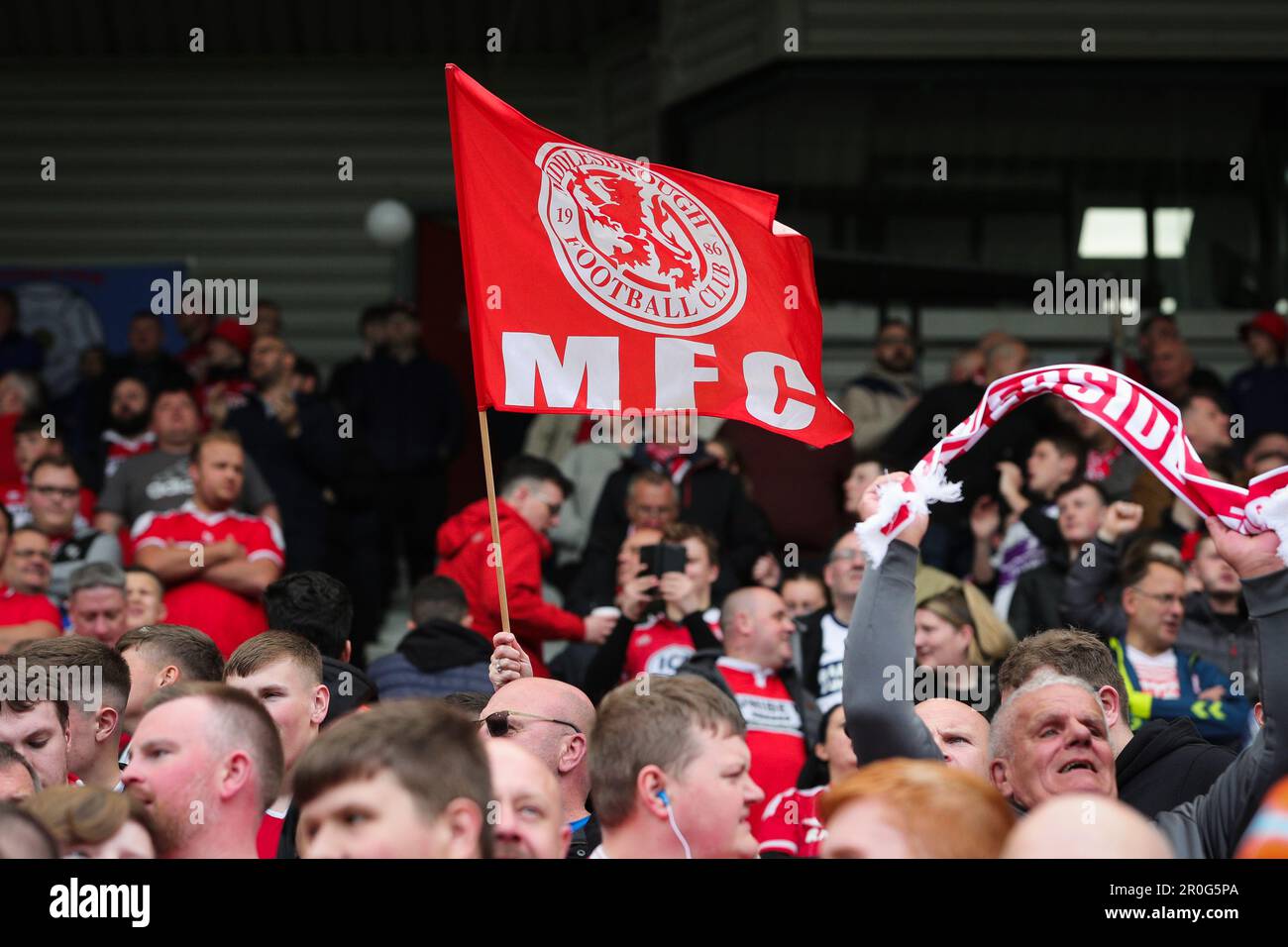 Middlesbrough fans cheer on their team hi-res stock photography and ...