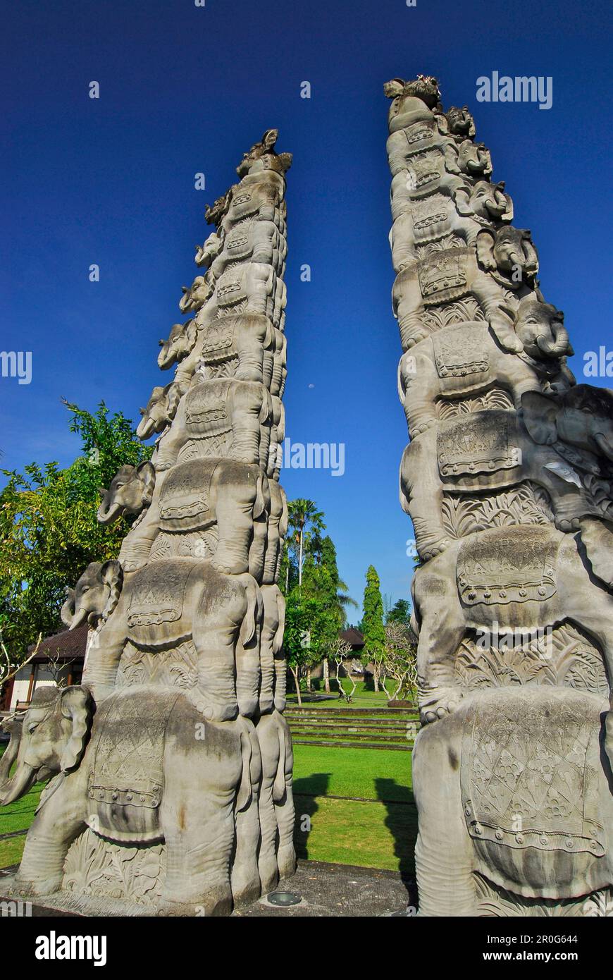 Candi, Temple gate at the garden of the Chedi Club under blue sky, GHM ...