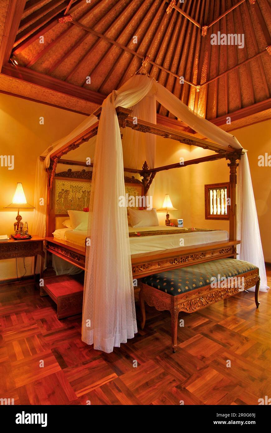 Canopy bed bali hi-res stock photography and images - Alamy