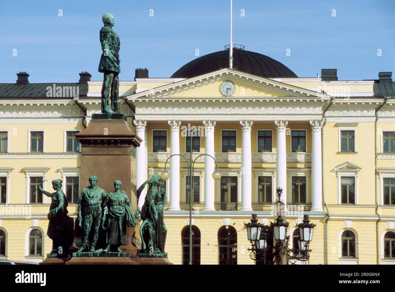 Finland government buildings hi-res stock photography and images - Alamy