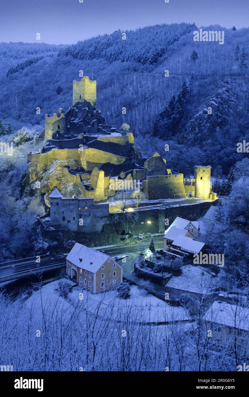 Manderscheid lower castle hi-res stock photography and images - Alamy