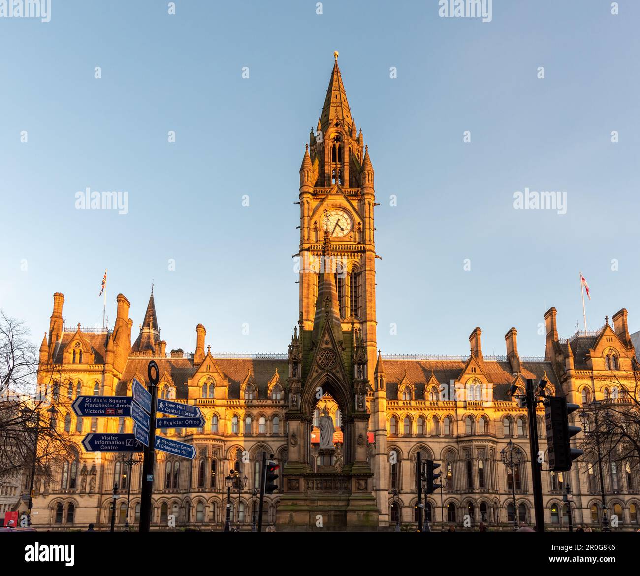 Manchester town hall, old landmark in England Stock Photo - Alamy
