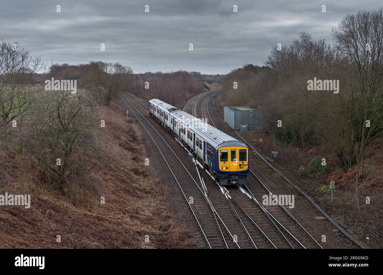 Northern Rail class 769 flex bi mode train 769448 passing Crow nest ...