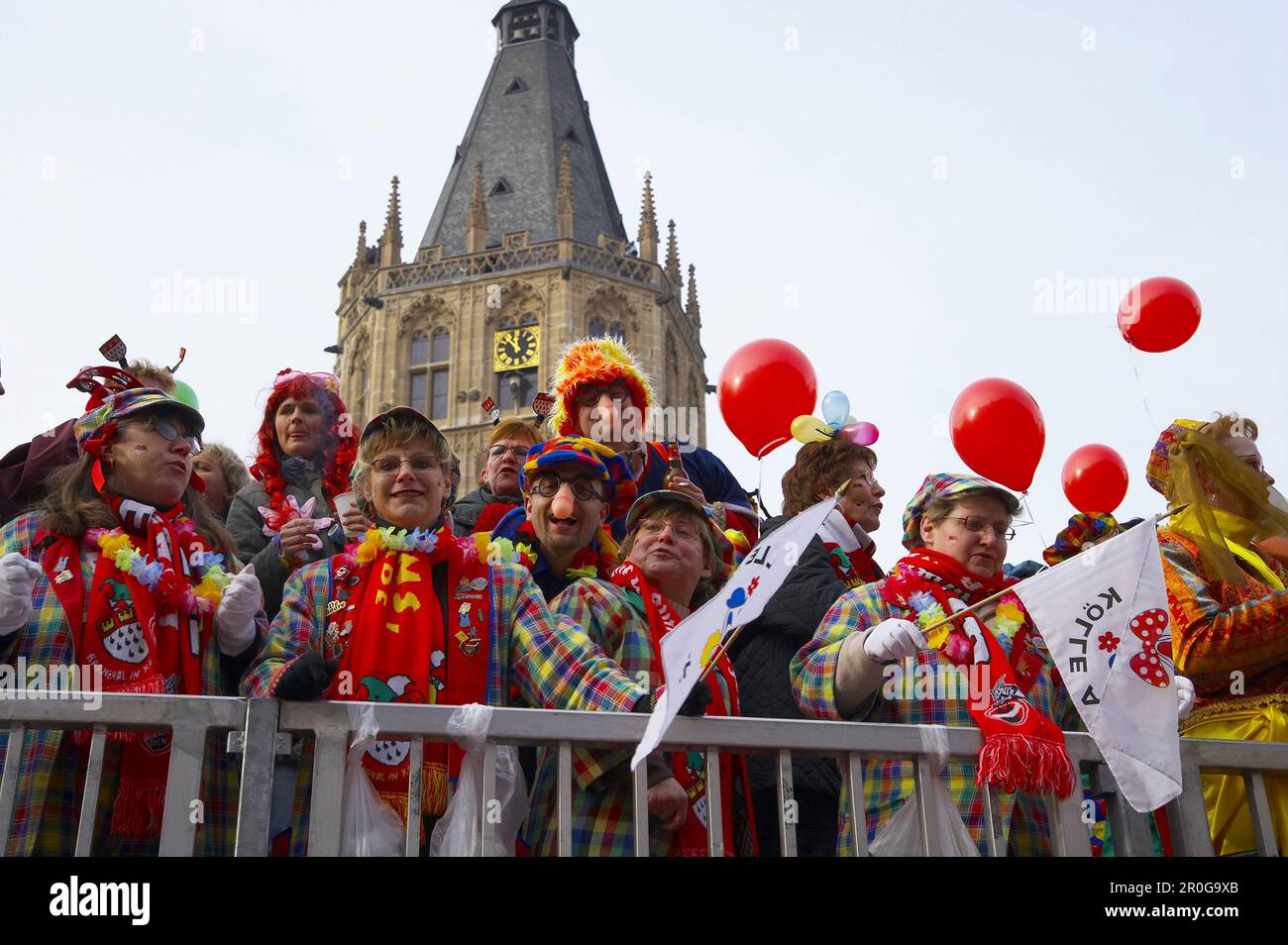 Human revelers hi-res stock photography and images - Alamy