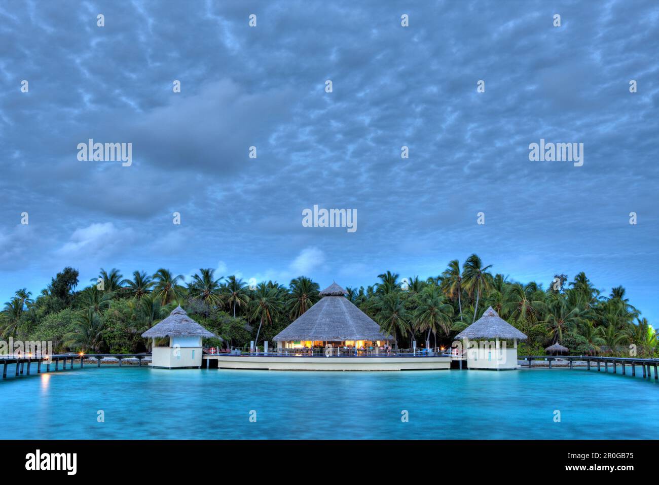 Sunset on Maldive Island Ellaidhoo, Maldives, North Ari Atoll Stock ...
