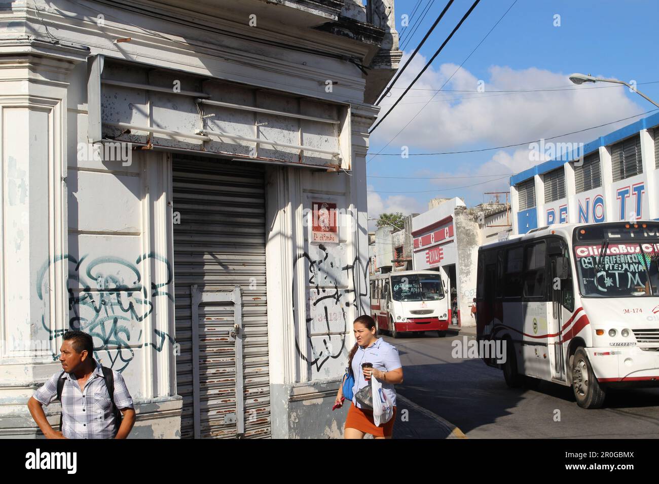 MERIDA, MEXICO - OCTOBER 31, 2016 buses on the street in the city ...