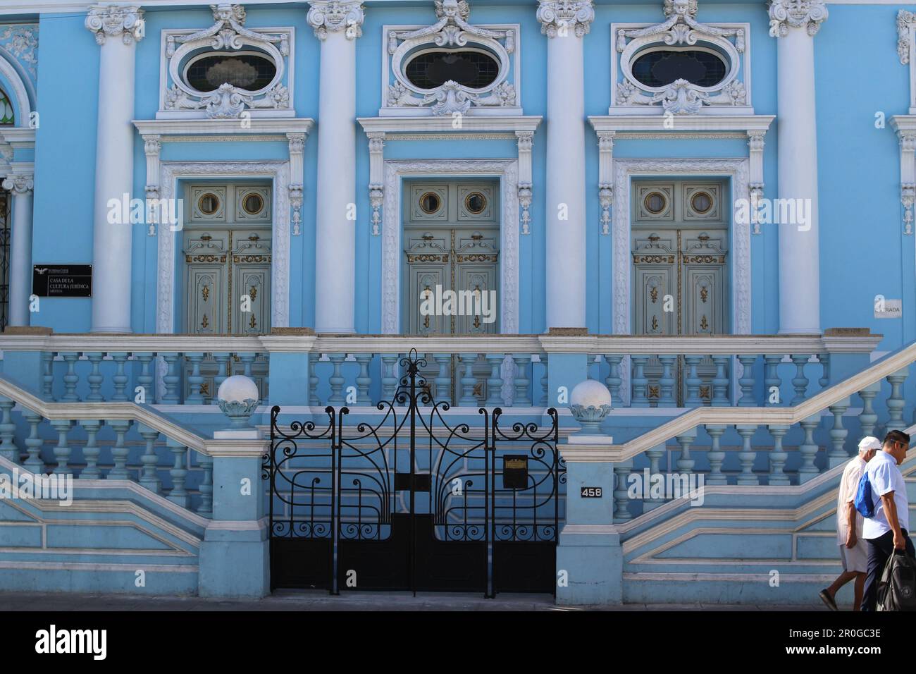 Blue door mexico city hi-res stock photography and images - Alamy