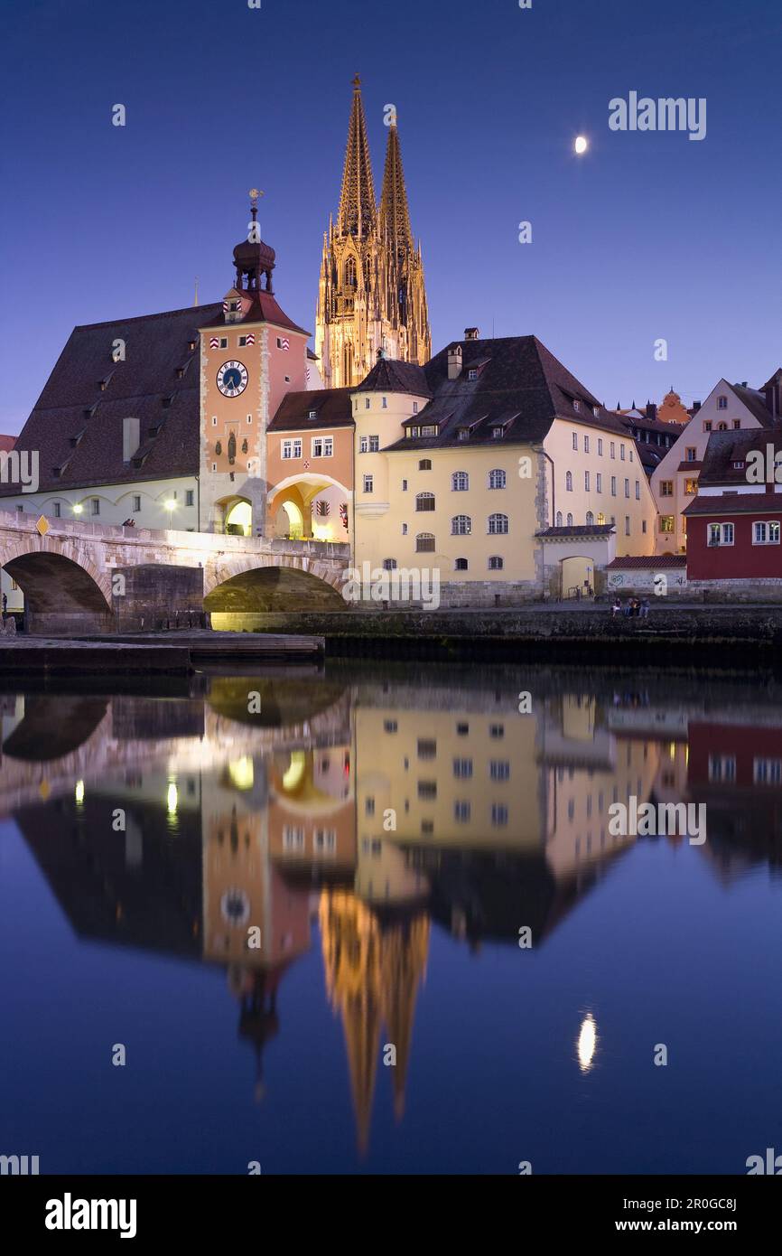 Stone bridge and Regensburg cathedral, cathedral of St. Peter, Unesco ...