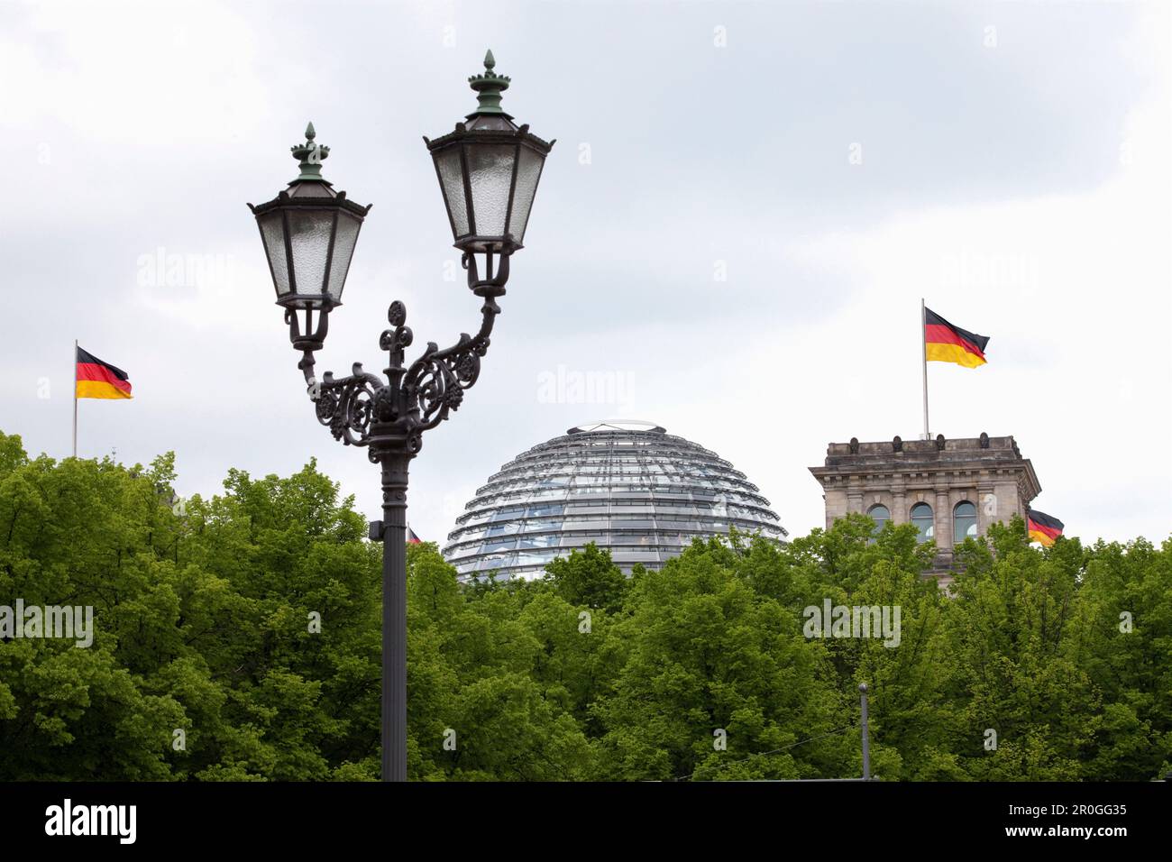 Reichstag glass no dome hi-res stock photography and images - Alamy
