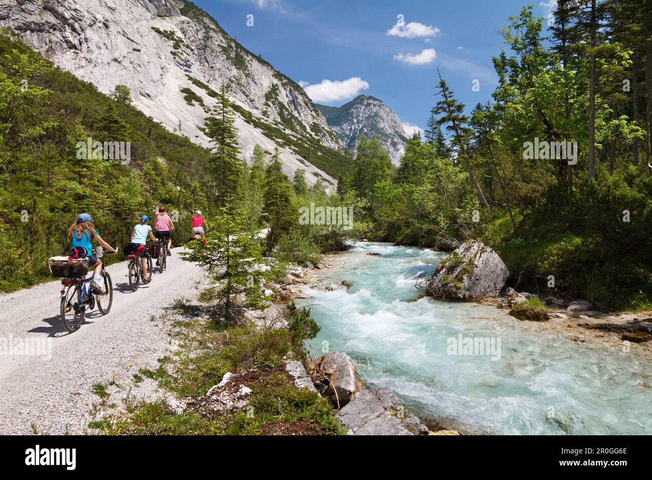 Four rivers cyclist hi-res stock photography and images - Alamy