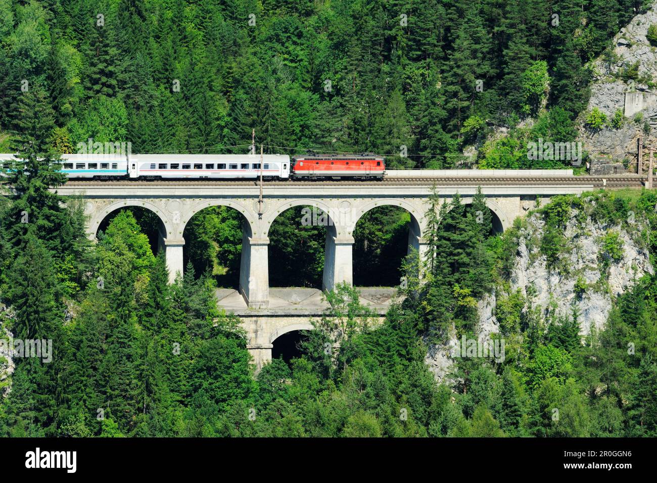 Train passing Kalte Rinn viaduct, Semmering railway, UNESCO World ...