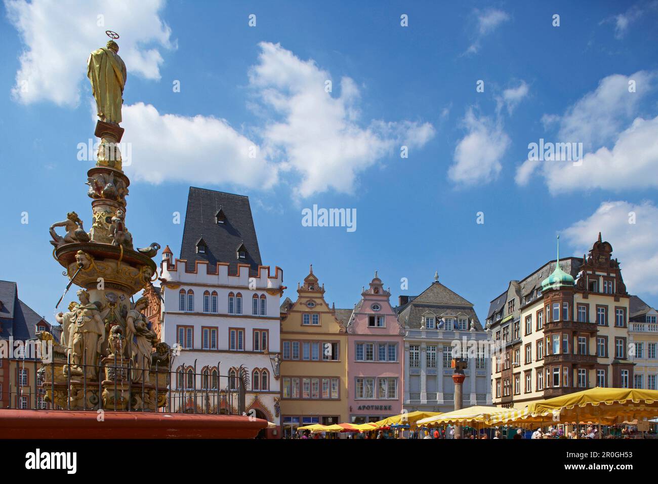 Hauptmarkt (main square) with Steipe and St. Peter's fountain, Trier ...