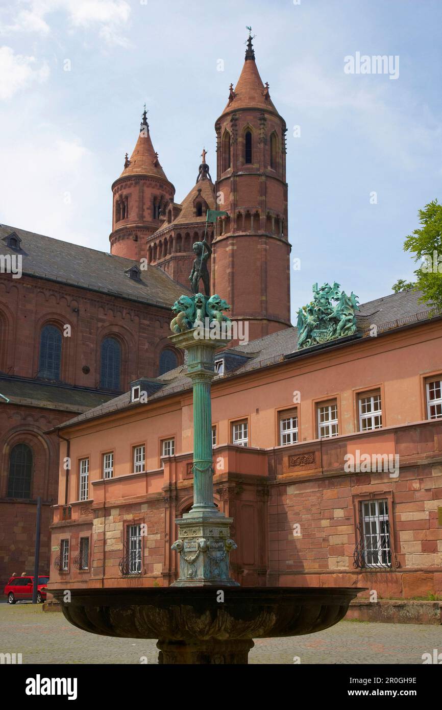 Fountain, Cathedral of St Peter, Worms, Rhineland-Palatinate, Germany ...