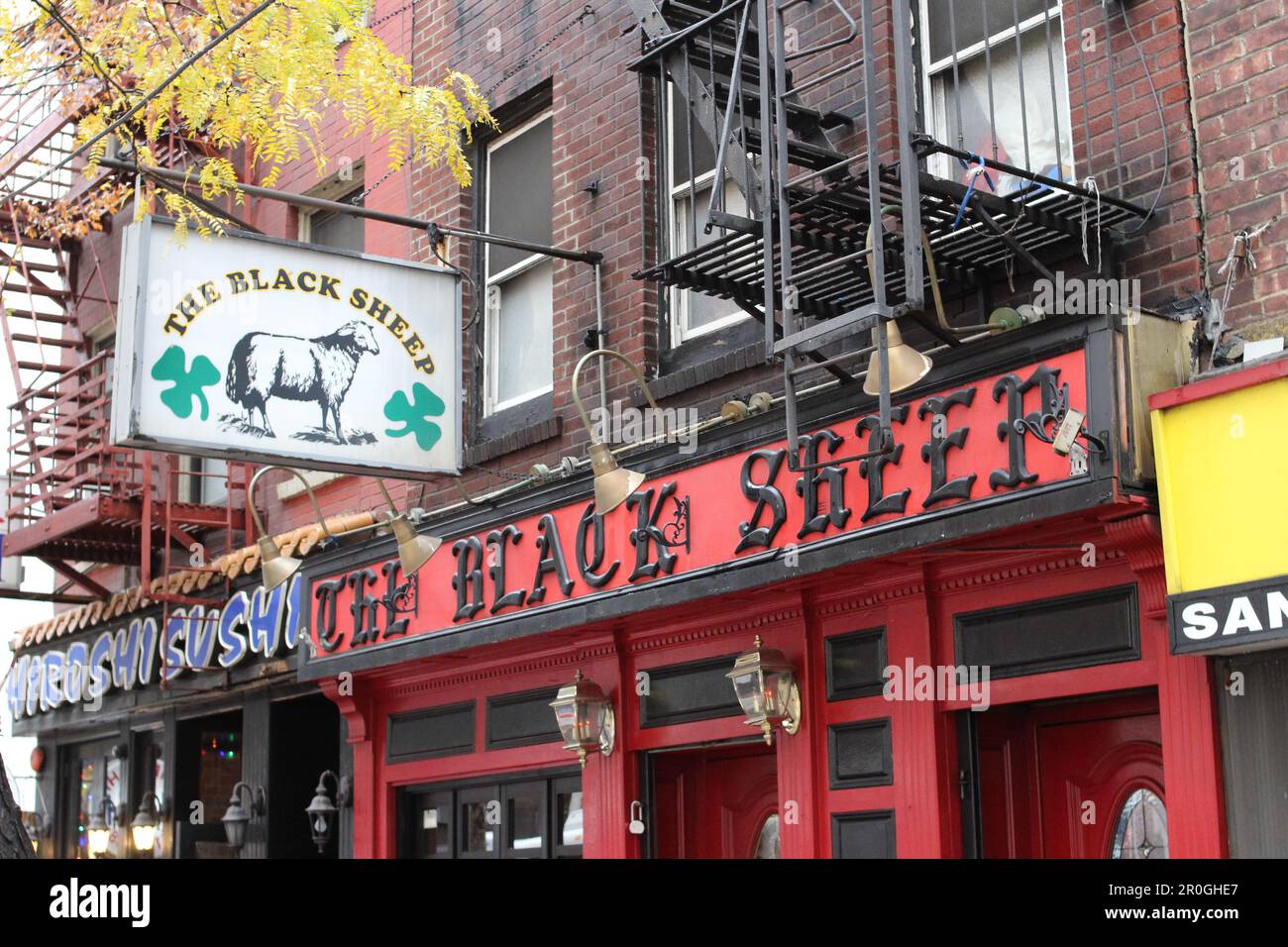 Black sheep pub hi-res stock photography and images - Alamy