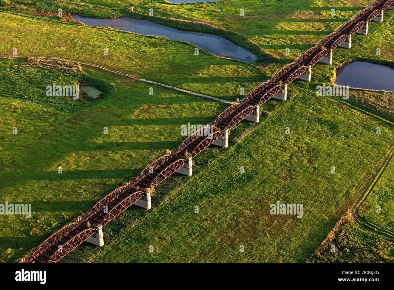 Bridge from lower perspective hi-res stock photography and images - Alamy