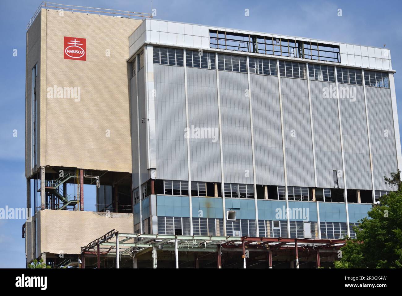 Outside view of Nabisco building following the announcement of the ...