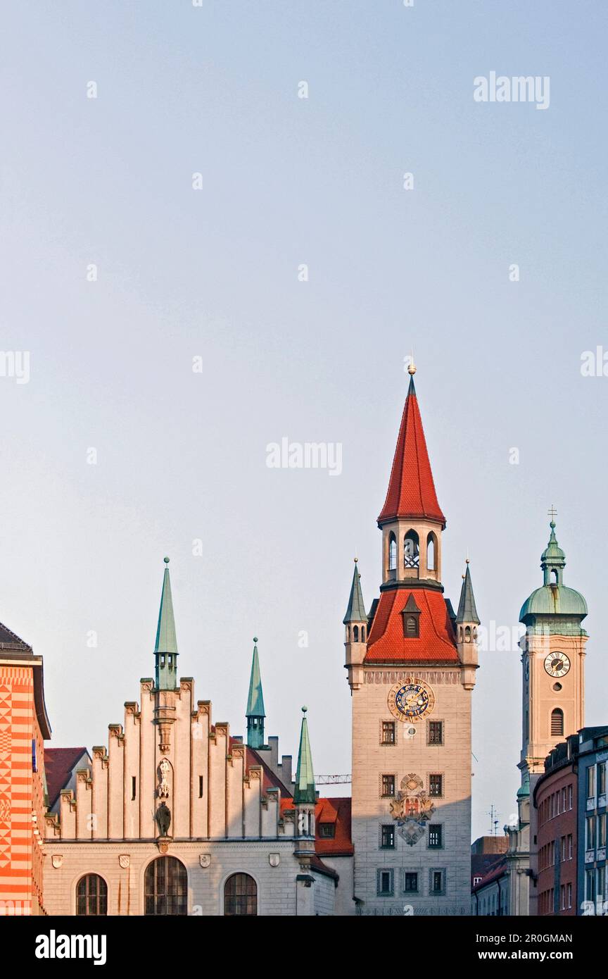 Fasade of the Old Town Hall, Puppet museum, Marienplatz, Munich, Upper ...