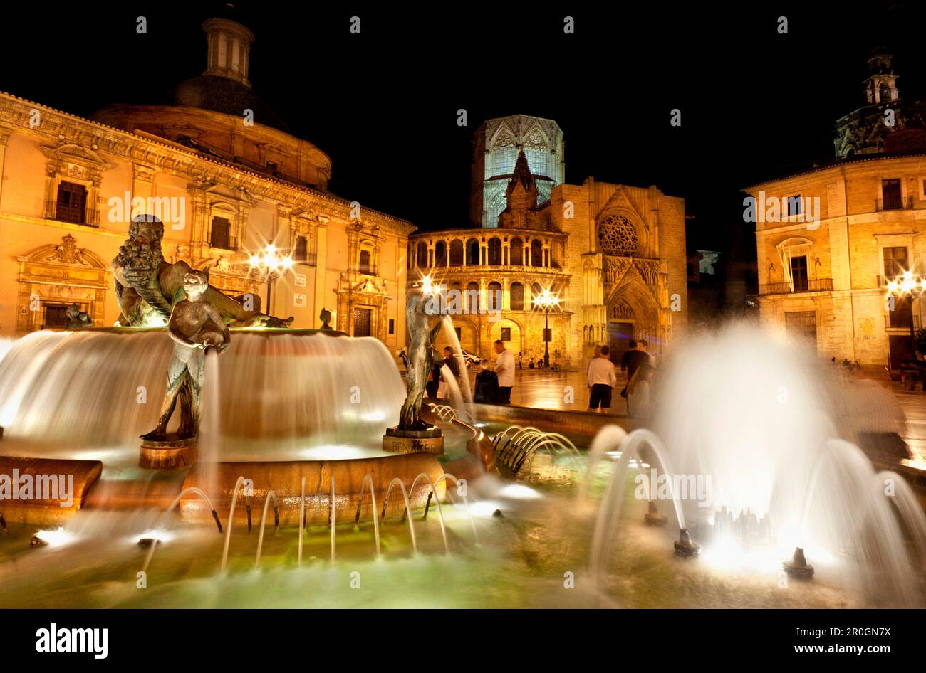 Plaza de la Virgen with Fountain of Neptune, cathedral in backgorund ...