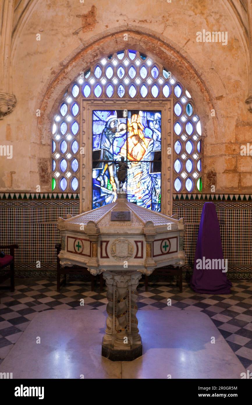 Basílica menor santa maria hi-res stock photography and images - Alamy