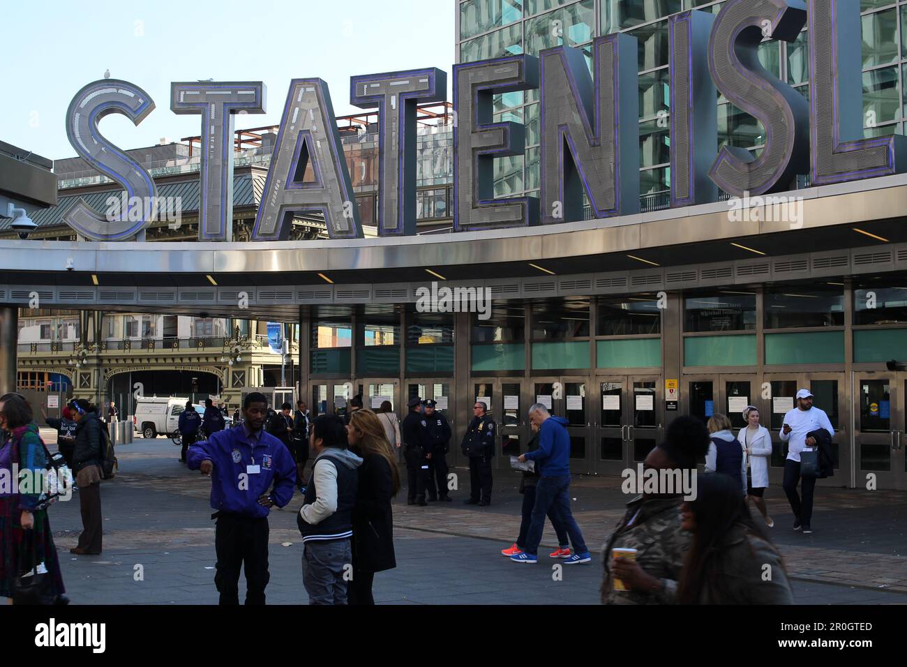 NEW YORK, USA - NOVEMBER 16, 2016 Staten Island Ferry terminal signage ...