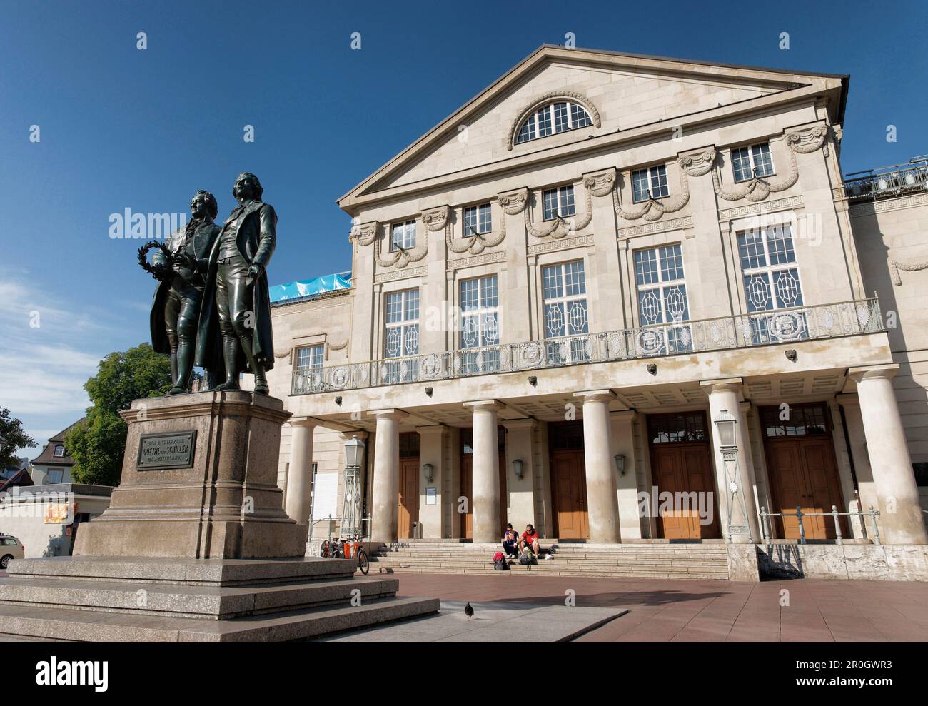 Goethe and Schiller Monument, Deutsches Nationaltheater, Weimar ...