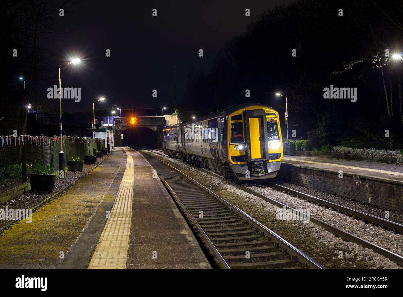 Northern Rail class 158 diesel train 158782 calling at Hindley railway ...