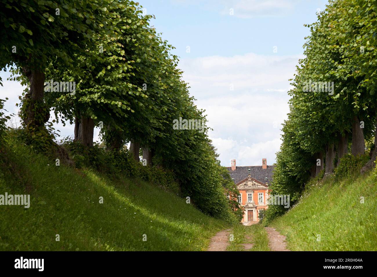 Feston Alley, Bothmer Castle, biggest Baroque Style castle in ...