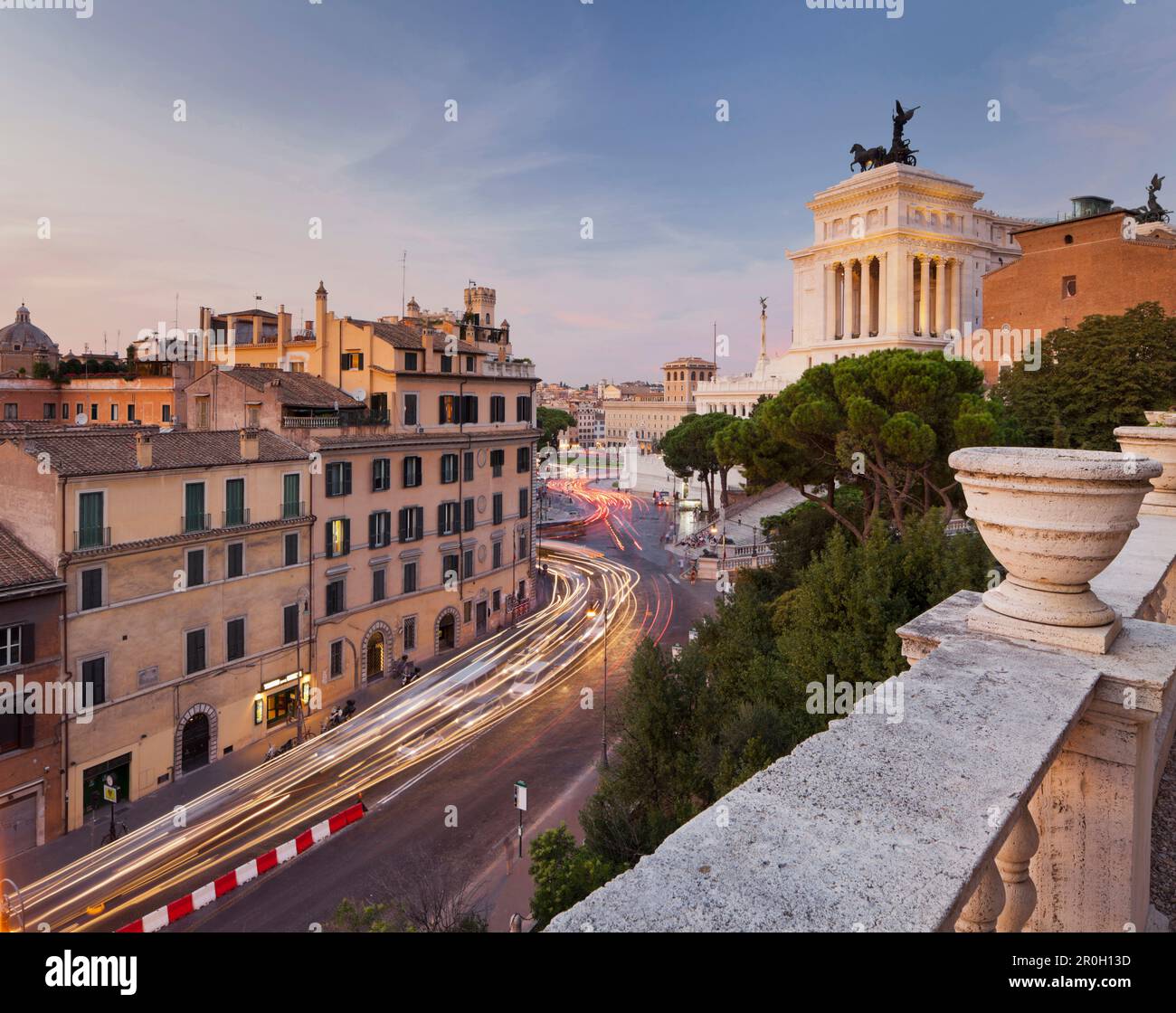 Via del Teatro Marcello, Santa Maria in Aracoeli, Monumento Vittorio ...