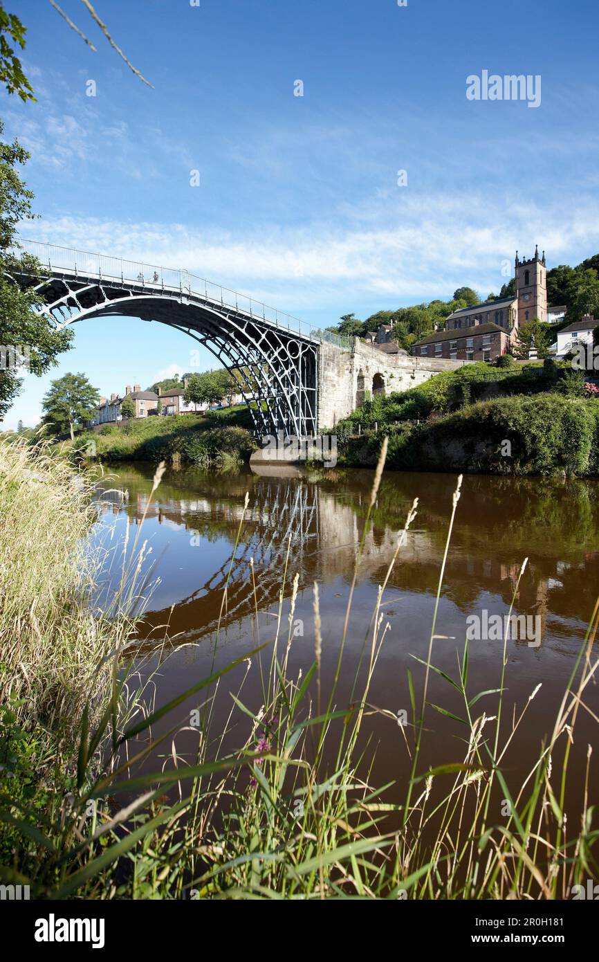 The Iron Bridge at Coalbrookdale above the river Severn, Ironbridge ...