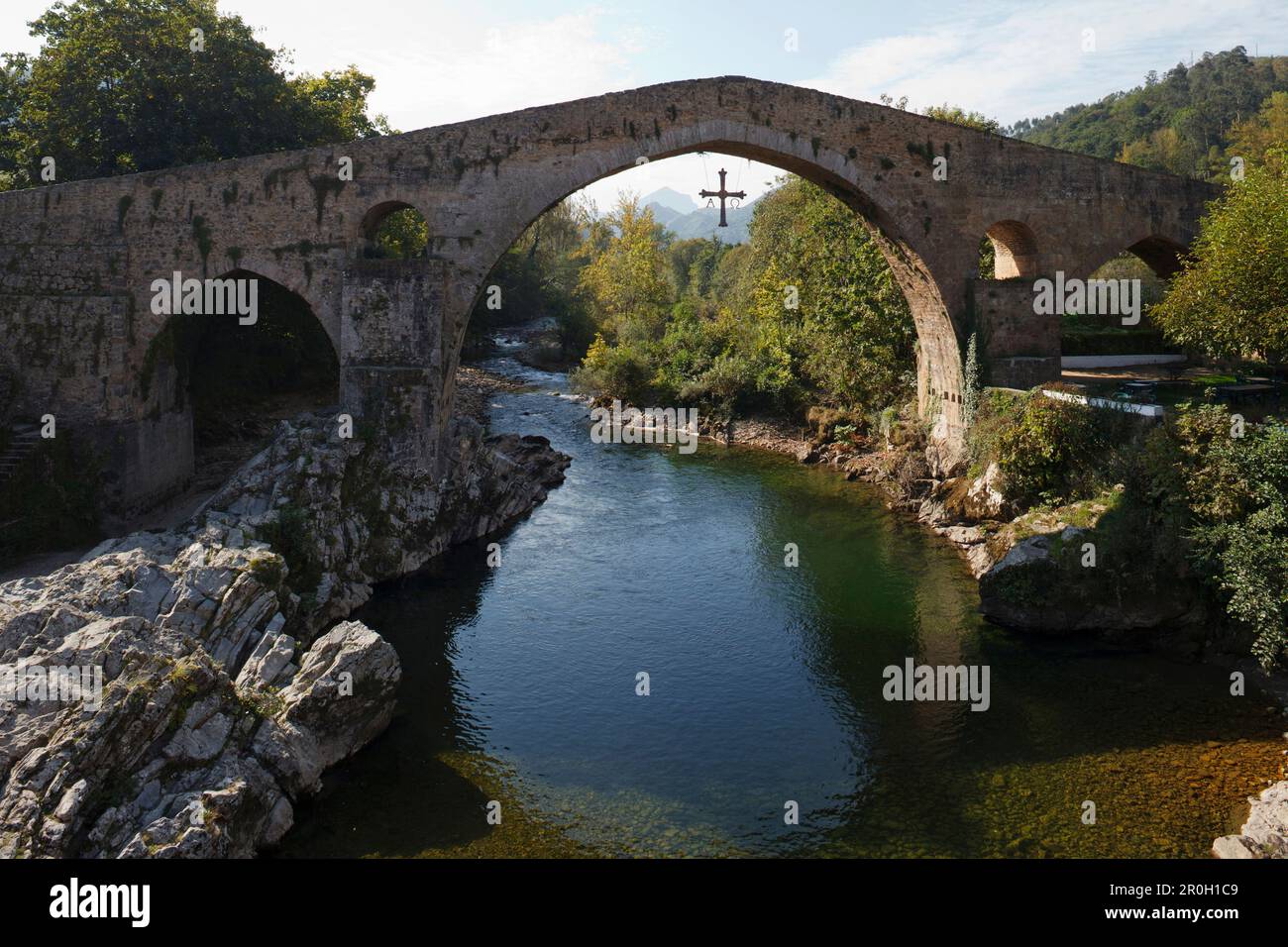 Puente Romano, bridge, Romanesque, Rio Sella, river, Cangas de Onis ...