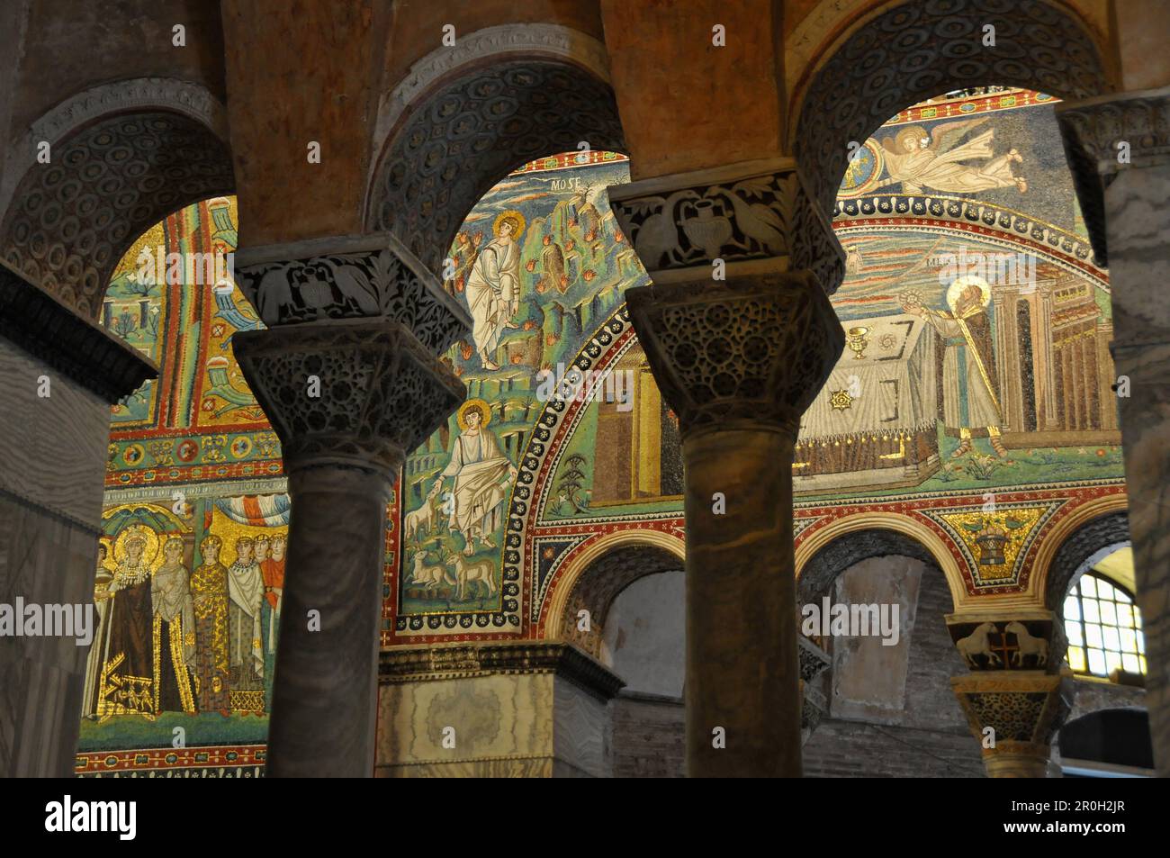 Basilica di san vitale ravenna hi-res stock photography and images - Alamy