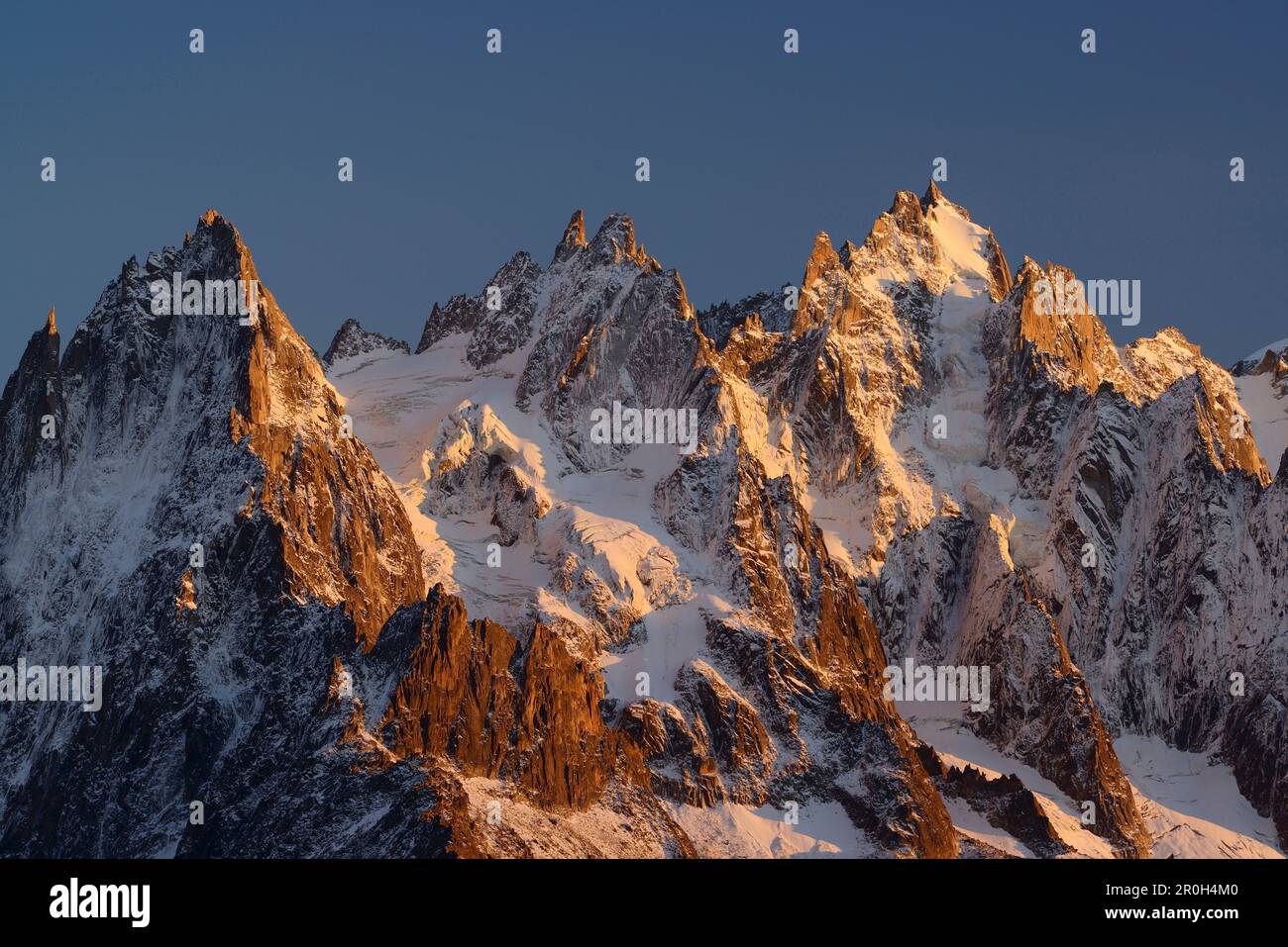 Aiguilles du chamonix hi-res stock photography and images - Alamy