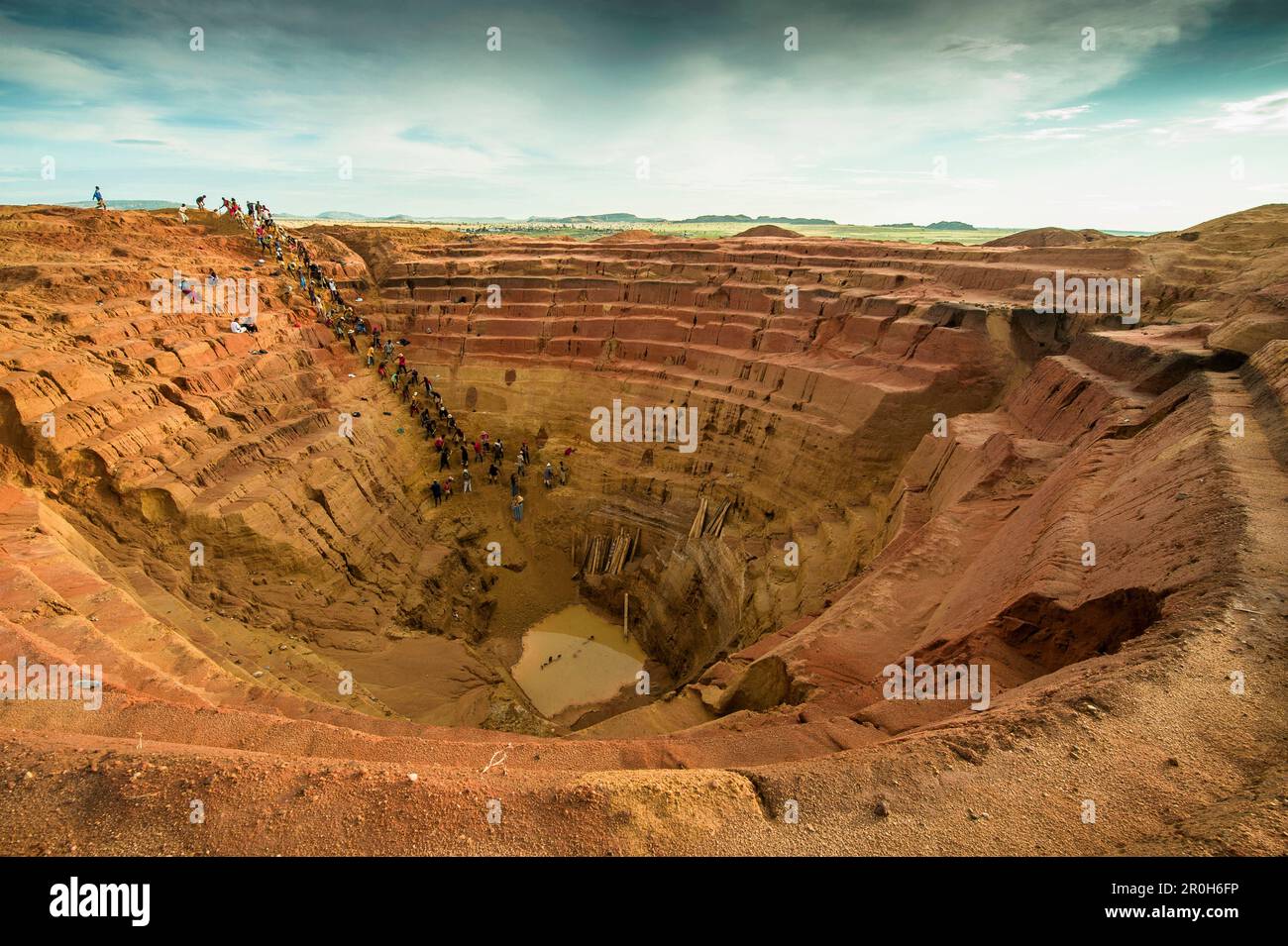 Forming a human chain hi-res stock photography and images - Alamy