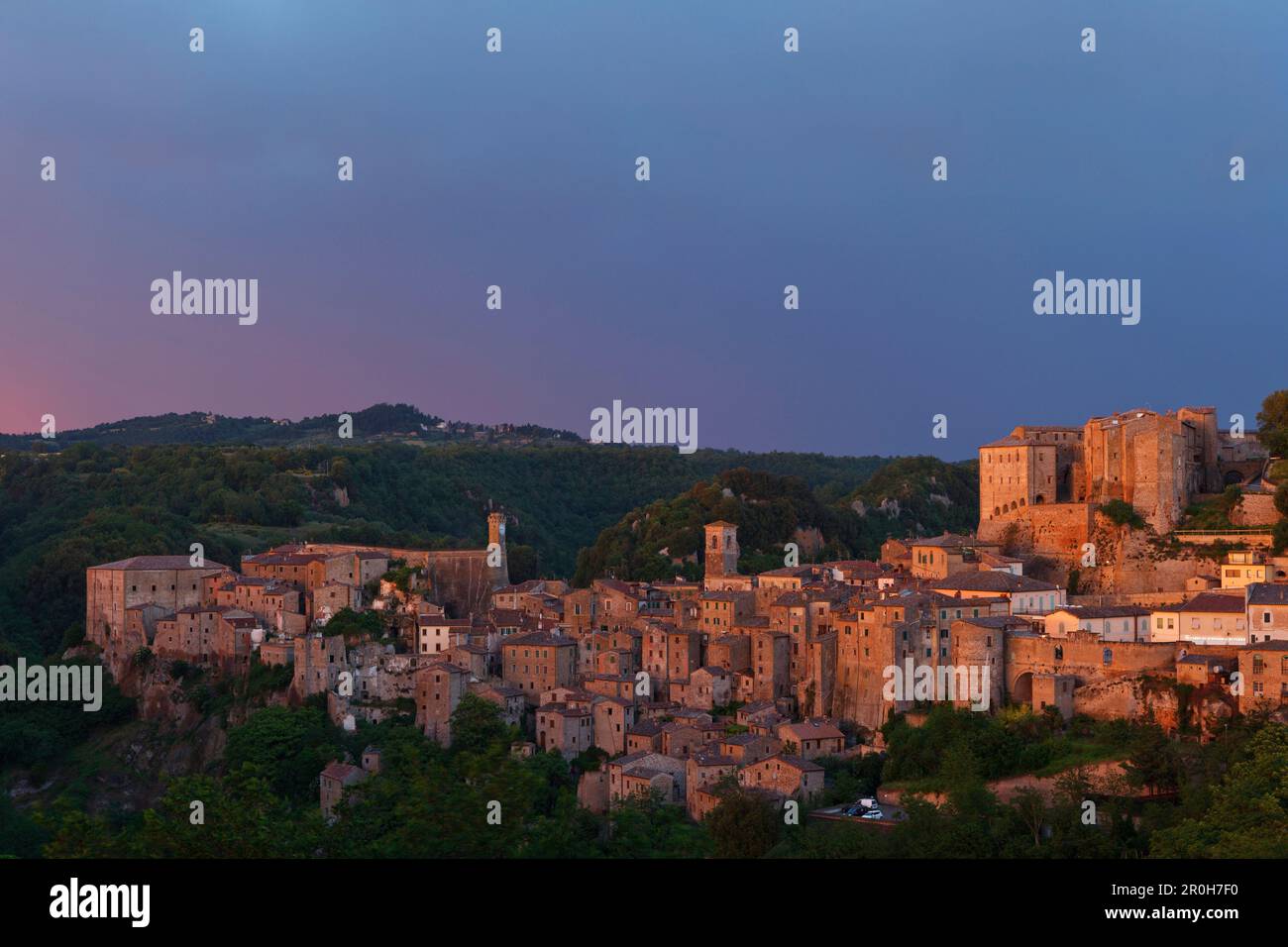 Sorano with Orsini castle, 14th century, Renaissance architecture, hill ...
