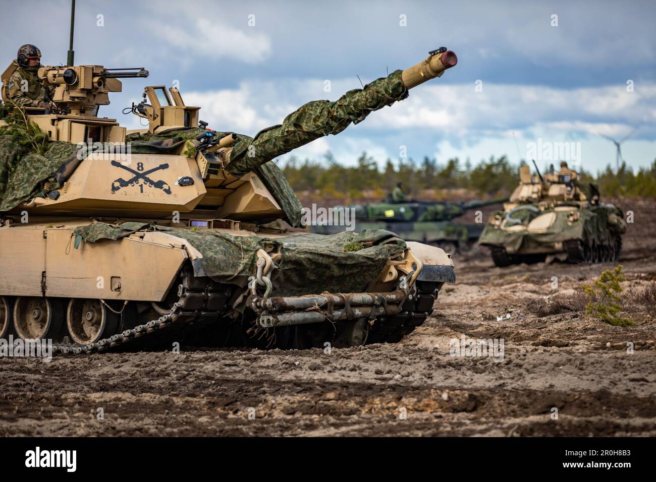 U.S. Soldiers assigned to the 2nd Armored Brigade Combat Team, 1st ...