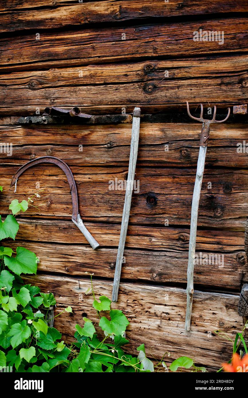 Old garden tools hi-res stock photography and images - Alamy