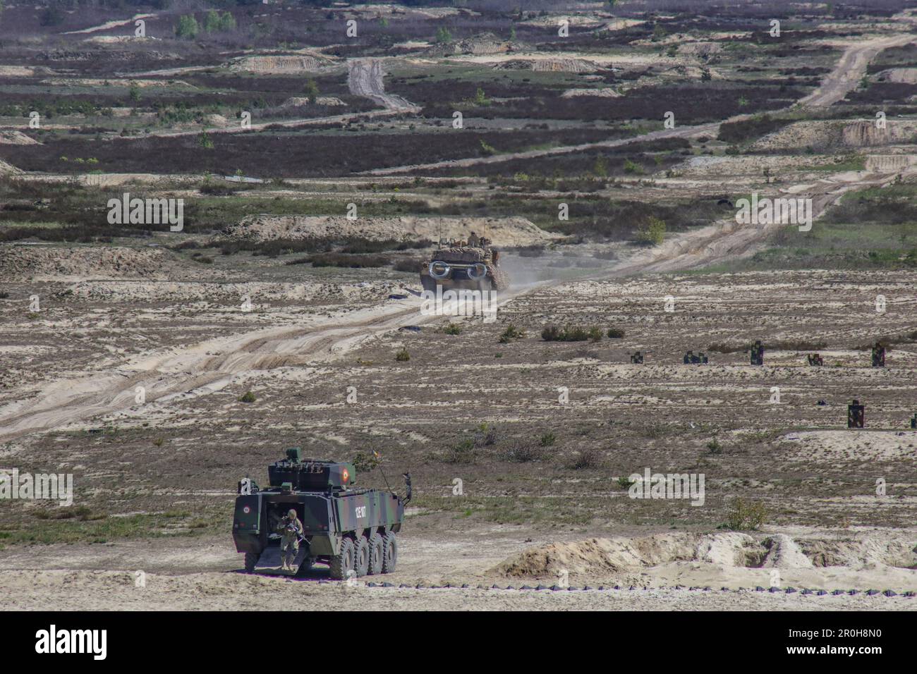 U.S. Soldiers assigned to Agressor Company, 2nd Battalion, 70th Armor ...