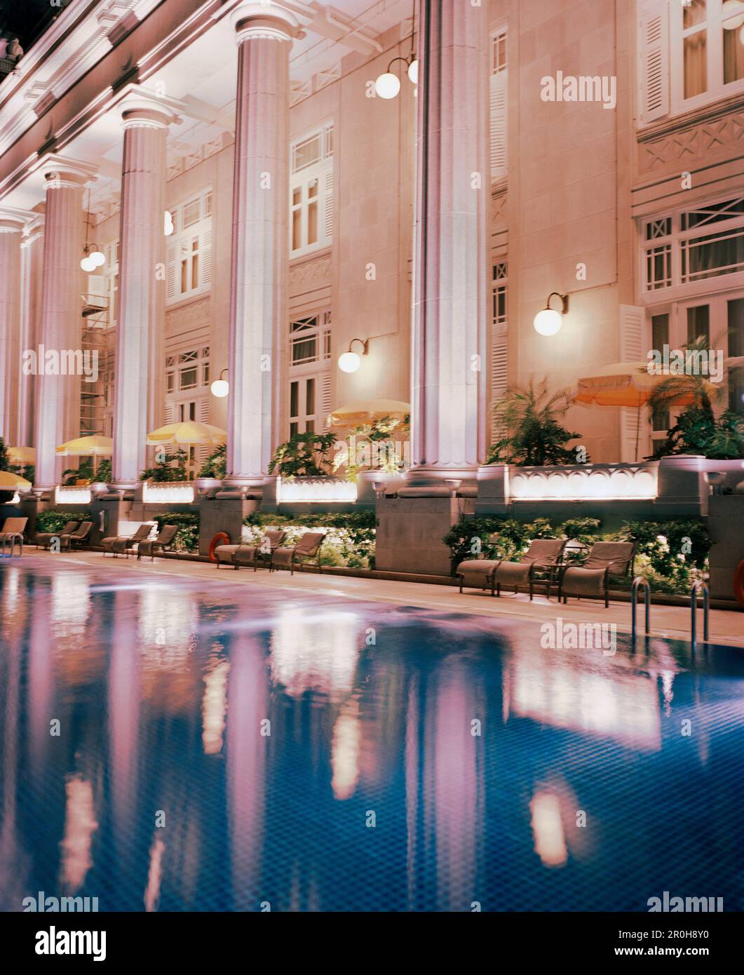 SINGAPORE, Asia, exterior of Fullerton Hotel with swimming pool Stock ...