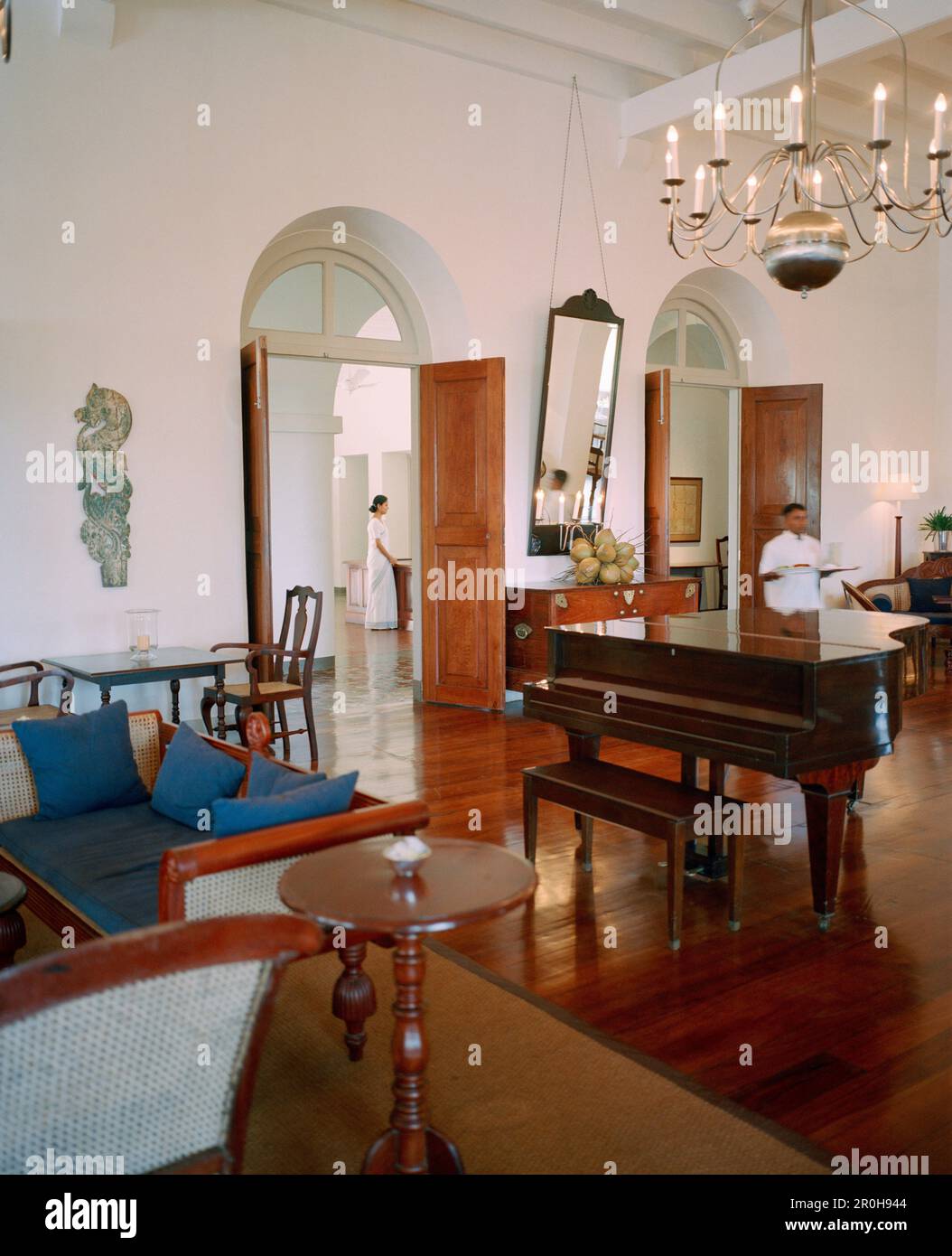 SRI LANKA, Asia, Galle, interior of the Amangalla Hotel in Galle Stock ...