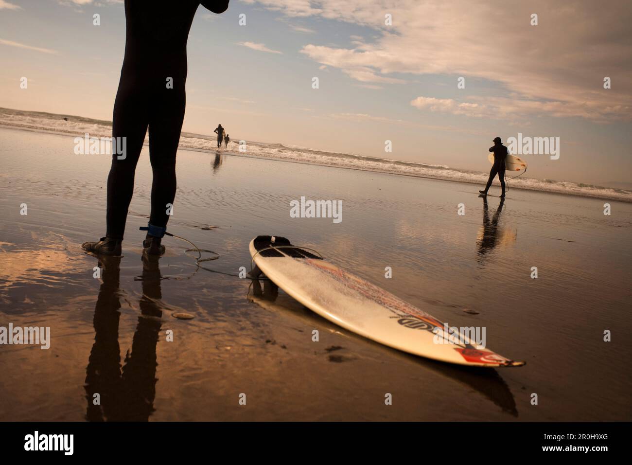 San francisco beach surfers hi-res stock photography and images - Alamy