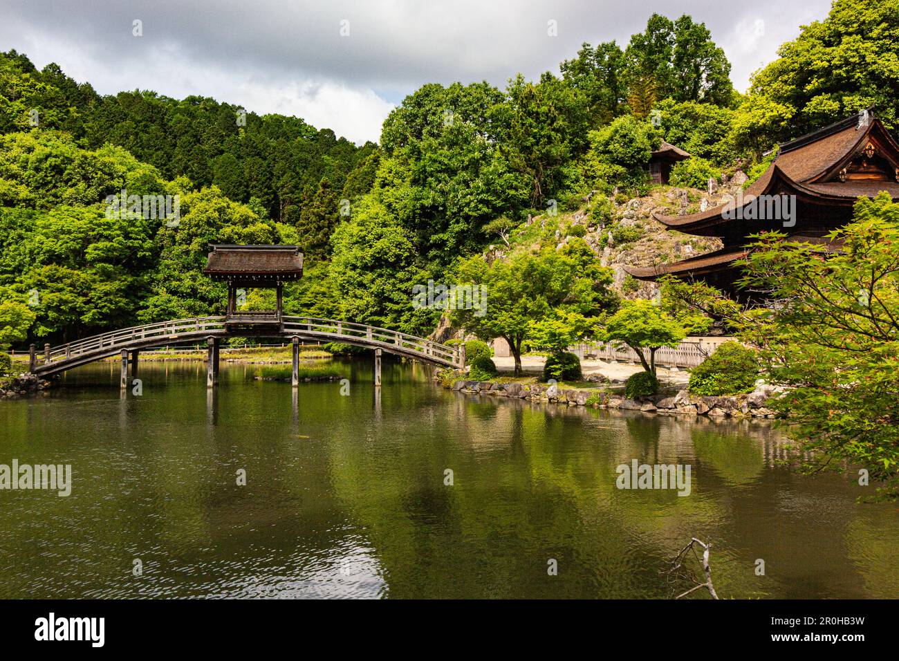 Eiho-ji is a Rinzai Zen Buddhist temple in Tajimi, Gifu and was established in 1313. The temple ...