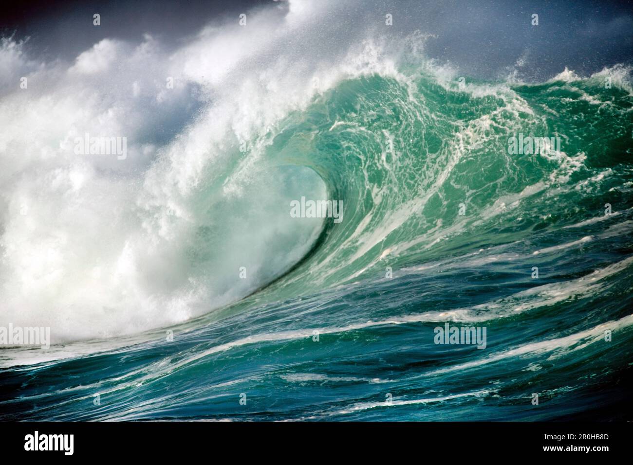 USA, Hawaii, Oahu, shorebreak Waimea Bay, North Shore Stock Photo - Alamy